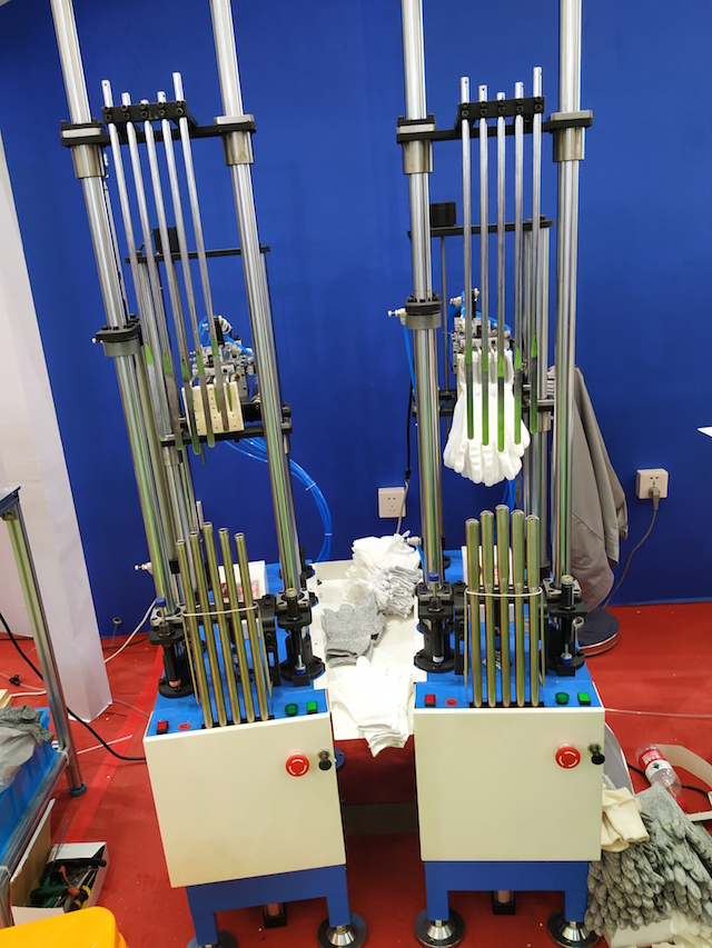 Fast Speed Double Head Glove Making Machine Turning And Bundling Long Life