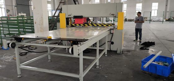 High Precision Plastic Die Cutting Machine , Hydraulic Press Die ...